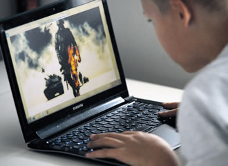 Research: over five hours of screen time can cause depression in teens ...