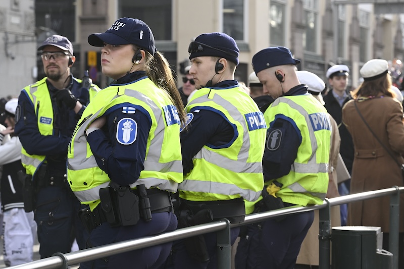 Police call for stricter rules on masks at protests - Helsinki Times